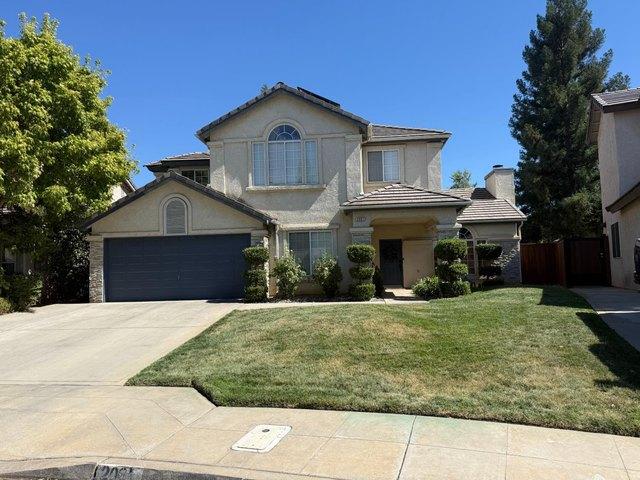 2061 E Ticonderoga Dr, Fresno, CA 93720