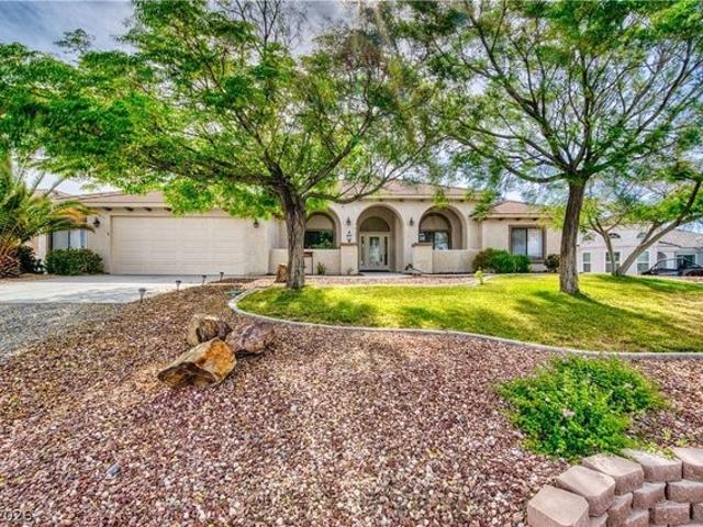 2061 Iroquois Ave, Pahrump, NV 89048