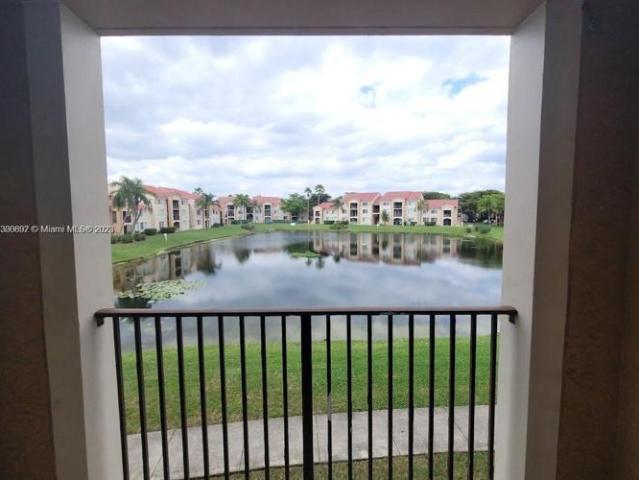 2061 Renaissance Blvd #202, Miramar, FL 33025