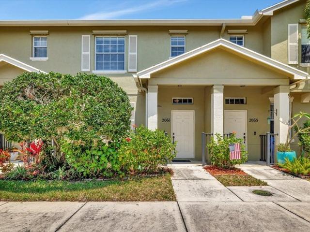 2061 SE Glen Ridge Dr, Port Saint Lucie, FL 34952
