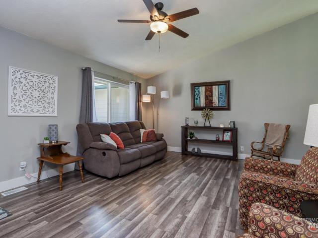 2061 Shelley Dr