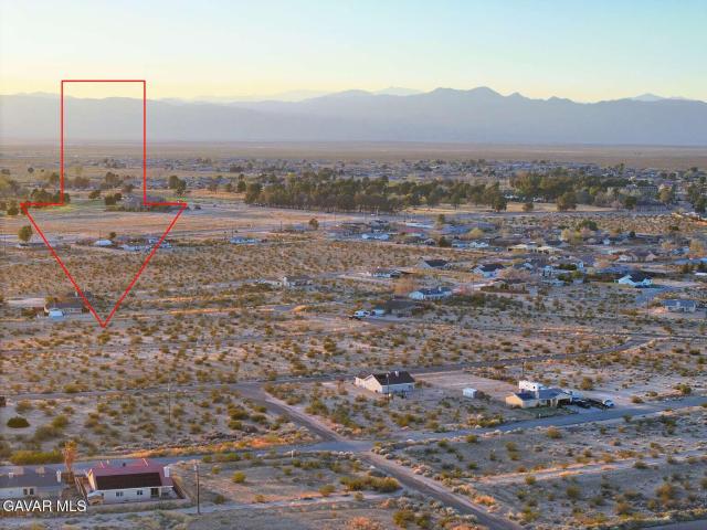 20624 Melville Dr, California City, CA 93505 | MLS #26000 | Compass