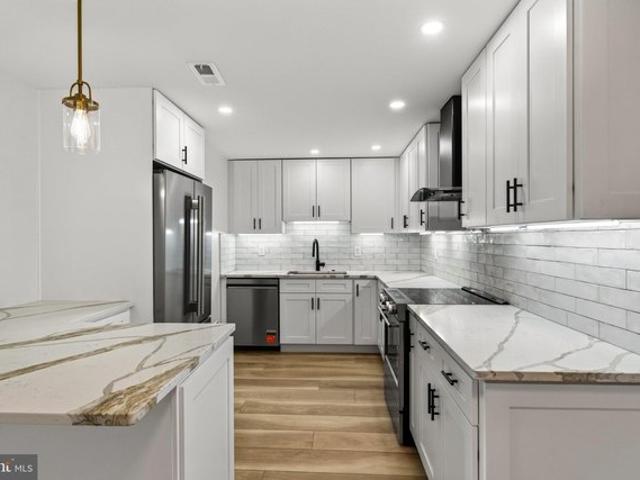 20626 Valley Forge Cir Unit 626, King of Prussia, PA 19406