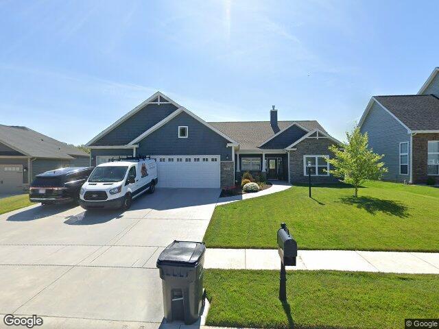2062 Maple Leaf Dr, Kokomo, IN 46902