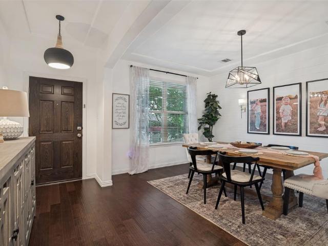 2062 Avondown Road