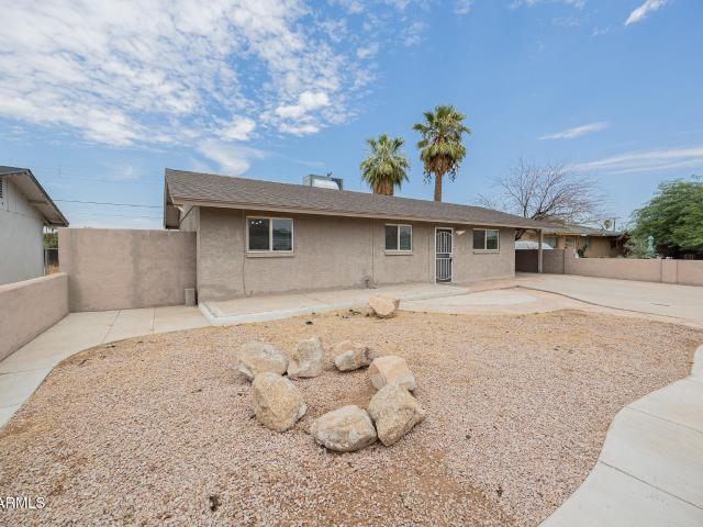 2062 e nancy lane