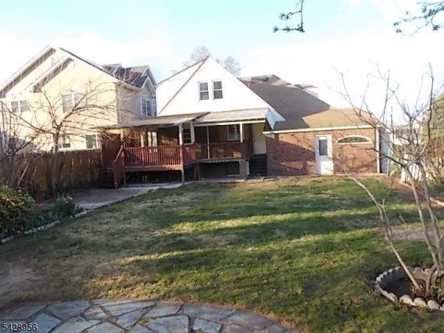 2062 Emerson Ave