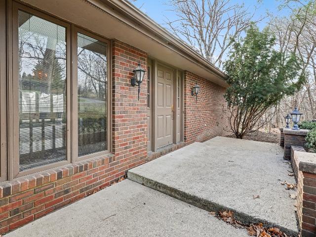 2062 Hickory Trail