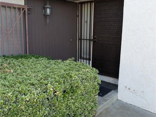 2062 Locust Ct, San Bernardino, CA 92404