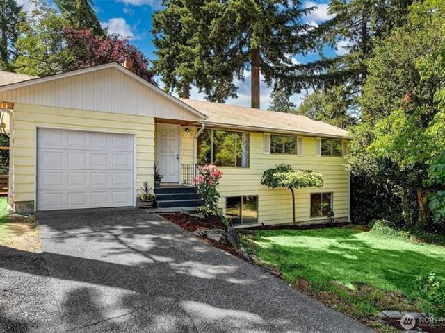 20631 2nd Ave S, Des Moines, WA 98198
