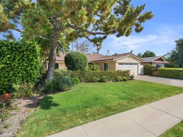 20631 Romar St, Chatsworth, CA 91311 | MLS #SR26070 | Compass