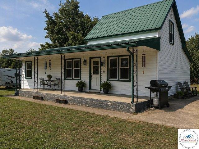 20632 Seals Rd, Versailles, MO 65084