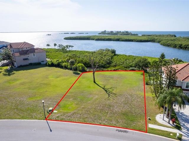 2063 N Pointe Alexis Dr, Tarpon Springs, FL 34689
