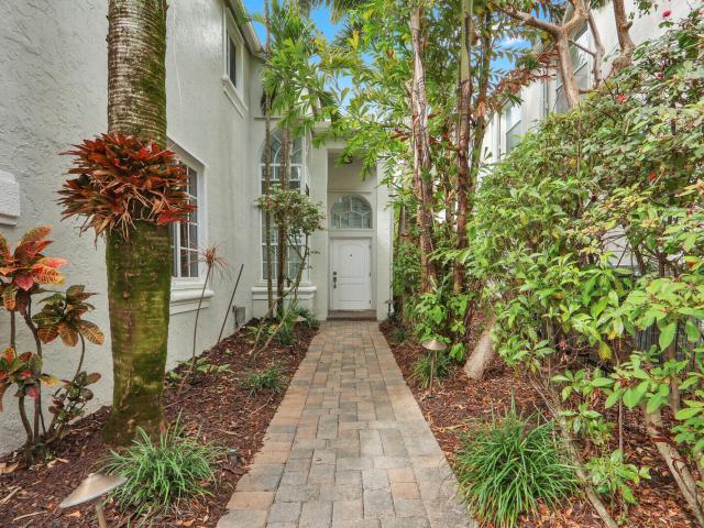 2063 Cezanne Rd, West Palm Beach, FL 33409 | MLS #B26000
