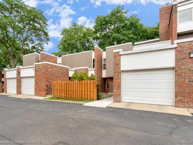 2063 Hyde Park