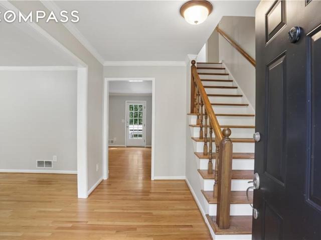 2063 Six Branches Dr, Roswell, GA