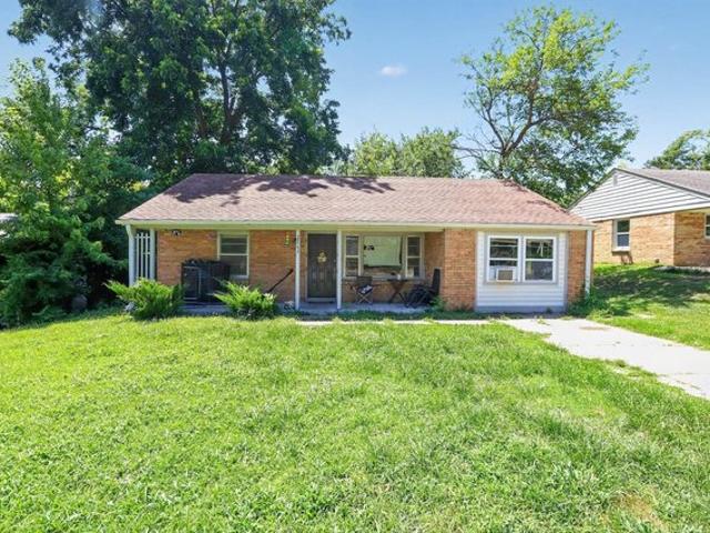 2063 Tecumseh Rd, Manhattan, KS 66502