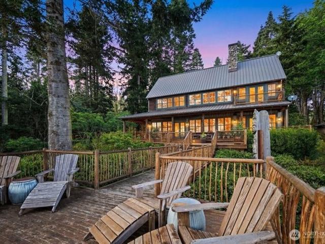 2063 Thorndyke Rd, Port Ludlow, WA 98365