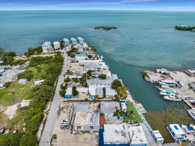 206 12th Street Gulf, Marathon, FL 33050 | MLS #618740 | Compass