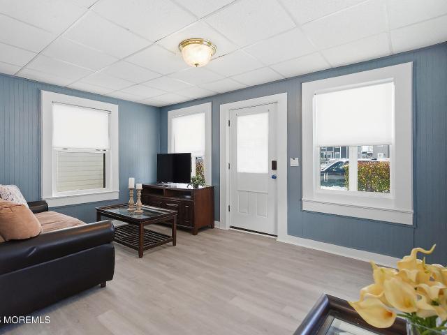 206 16th Avenue Unit FRONT