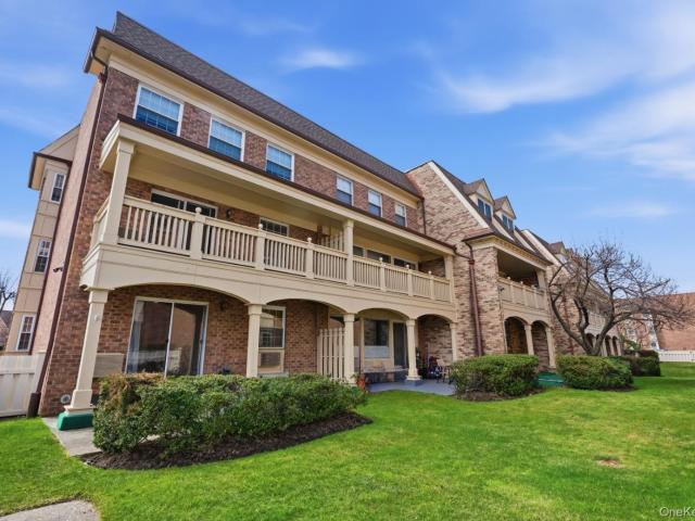 206 17 Lori Drive, Unit 1166 | Compass