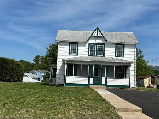 206 2nd St, Shenandoah, VA 22849 | MLS #VAPA2006