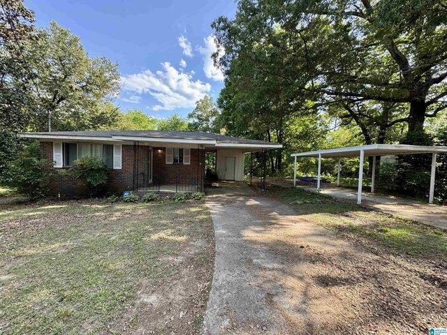 206 6th St, Warrior, AL 35180