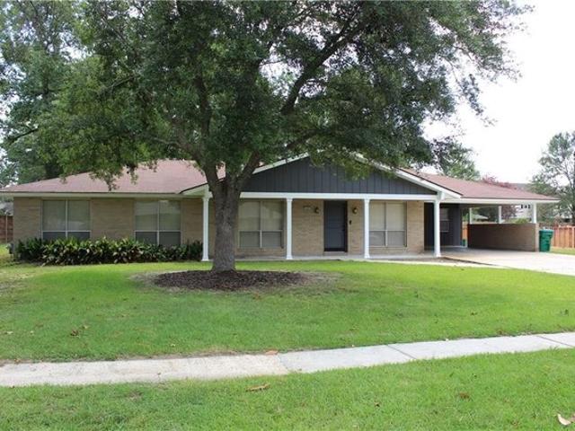 206 College Dr, Hammond, LA 70401