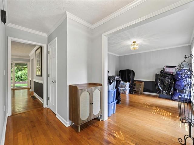 206 Comstock Court