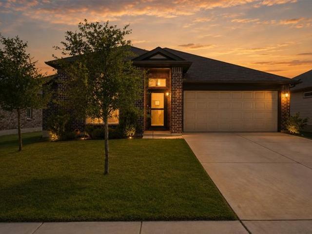 206 Canadian River Trl, Hutto, TX 78634