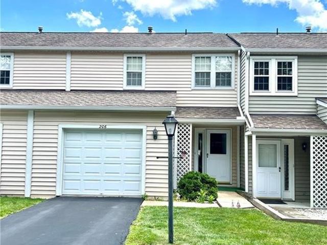 206 Carla Dr, Pittsburgh, PA 15238