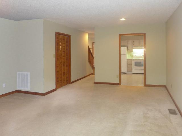 206 Cedarwood Lane