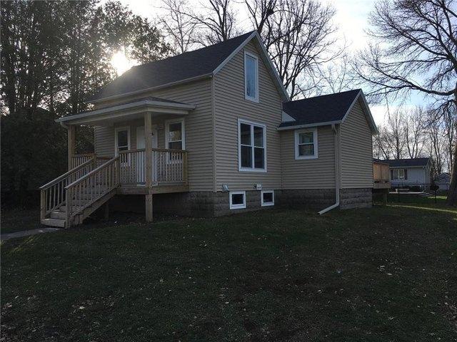 206 Center Ave S, Hayfield, MN 55940