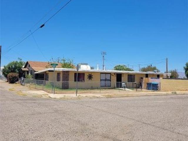206 Chestnut St, Needles, CA 92363