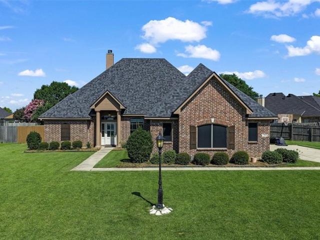 206 Cherry Blossom Ln, Benton, LA 71006