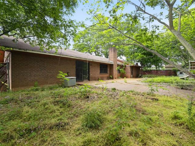 206 Clover Lane