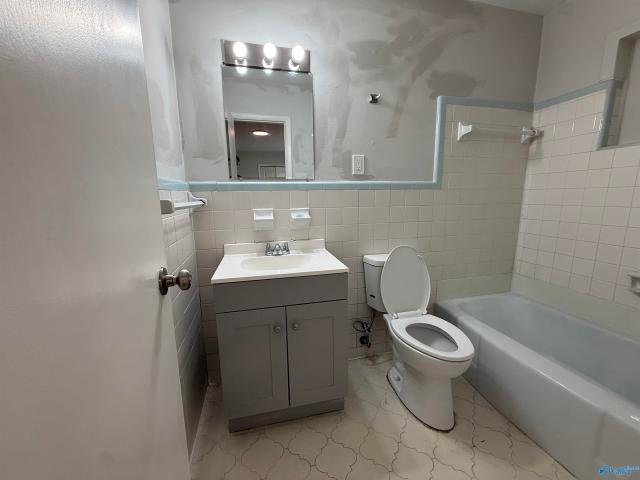 206 Cloverleaf Drive 2