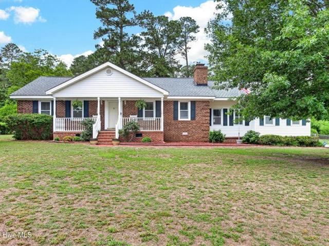 206 Crestwood Dr, Goldsboro, NC 27530