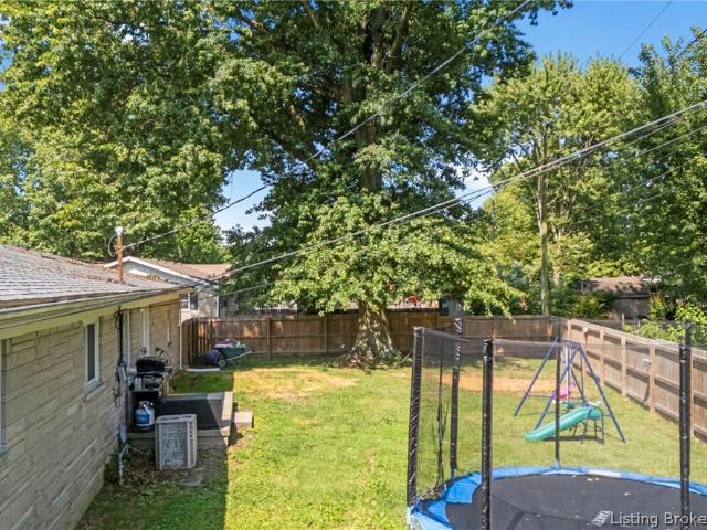 206 Crestwood Drive
