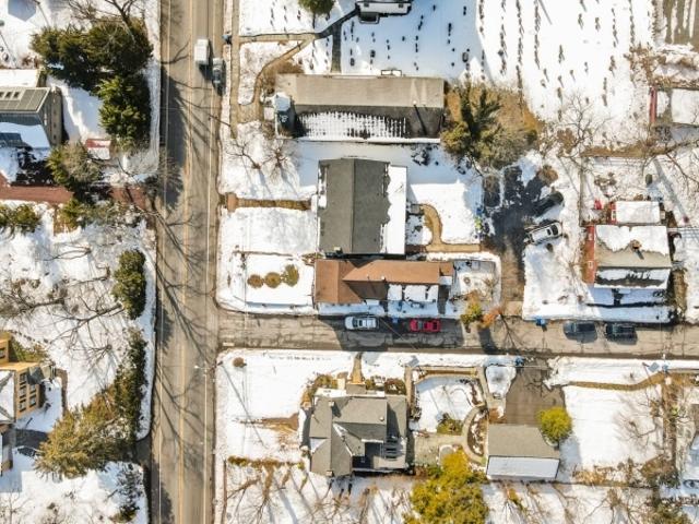 206 Ann St