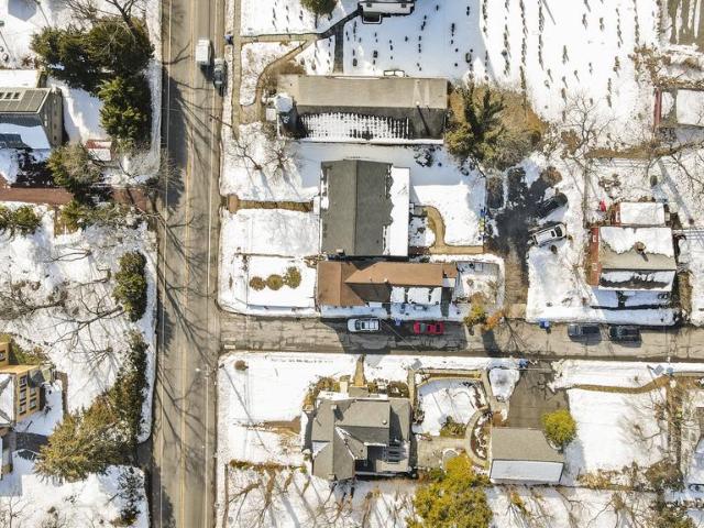 206 Ann Street