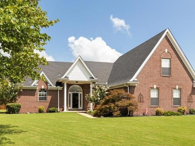 206 Adele Cv, Marion, AR 72364