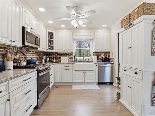 206 Apple Ct, Woodstock, GA 30188 | MLS #7741 | Compass