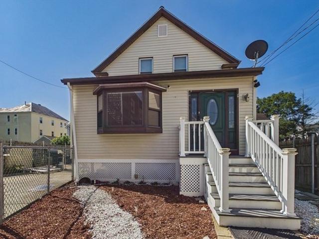 206 Austin St, New Bedford, MA 02740