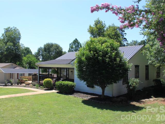 206 Bentwood Drive