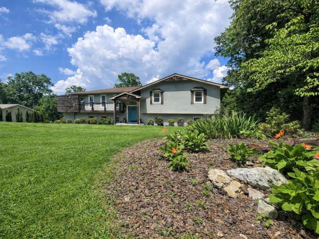 206 Blue Mountain Parkway