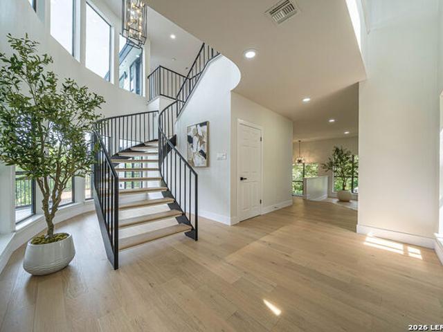 206 Bluff Hollow