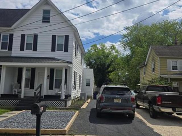 206 Broad St, Elmer, NJ 08318