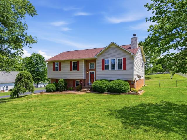 206 Brookhaven Dr