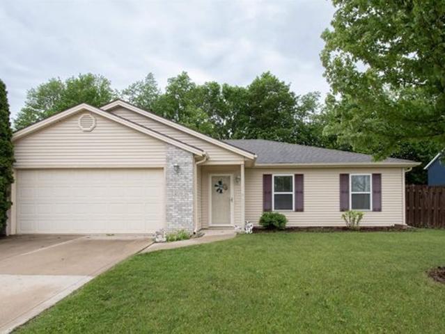 206 Glory Ave, Kendallville, IN 46755